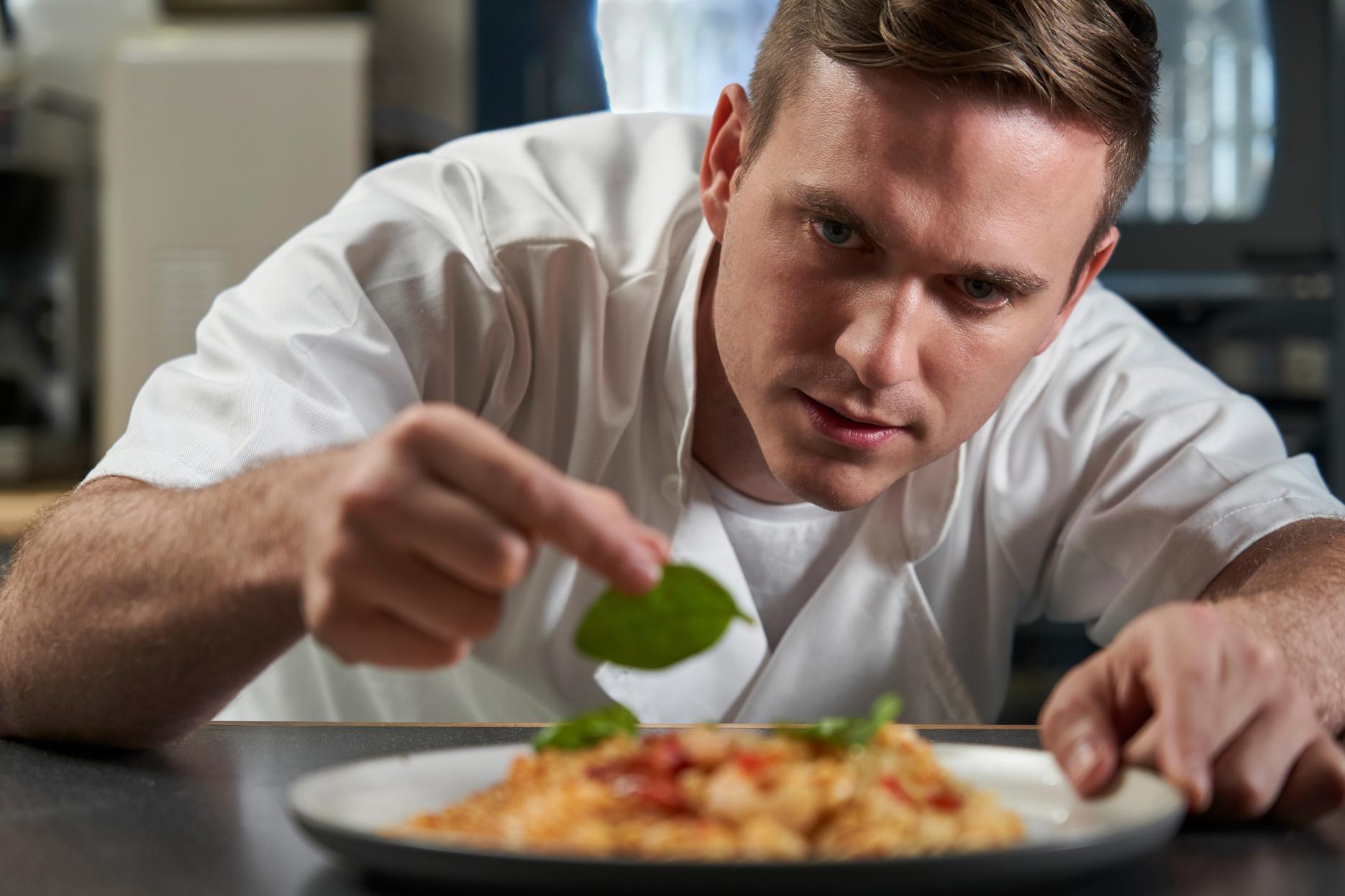 New costs & cautious spending hold down hospitality leaders’ confidence ...